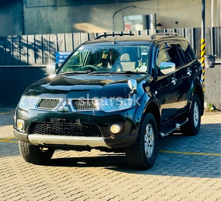 SL CARS (PVT) LTD | Mitsubishi Montero